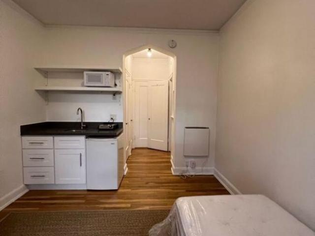 Studio, 1 bath, Condo 2709 Dwight Way