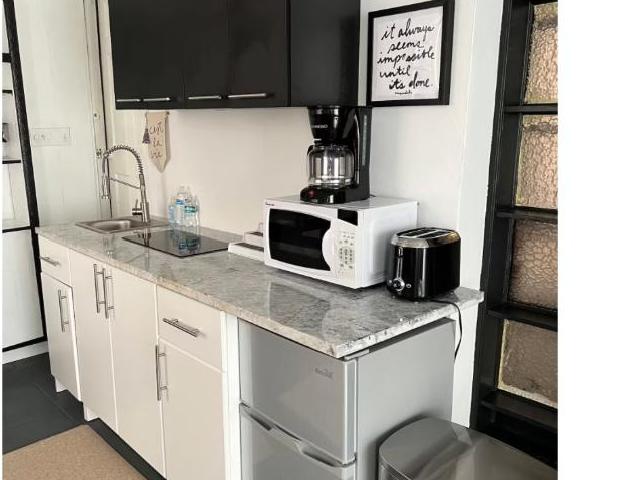 Studio, 1 bath, Condo 27 NW 14th Avenue