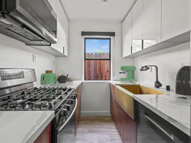 Studio, 1 bath, Condo 2814 Sichel Street
