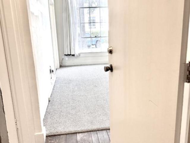 Studio, 1 bath, Condo 2818 Telegraph Avenue