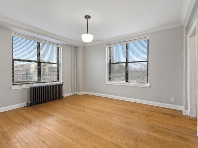 Studio, 1 bath, Condo 28 East 16th Street