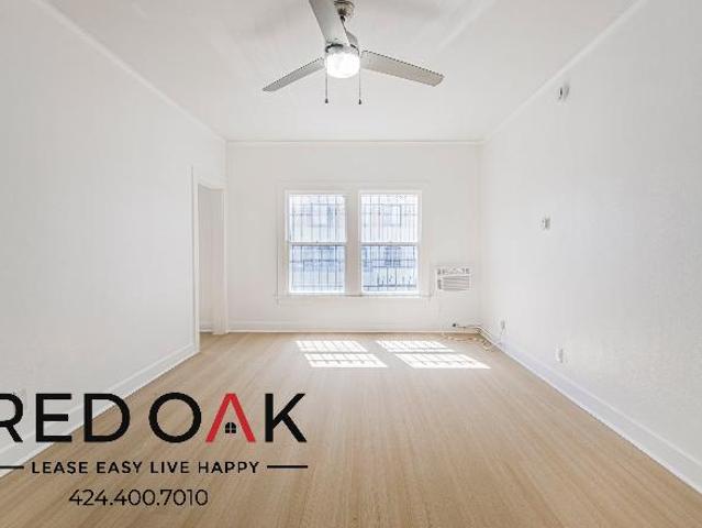 Studio, 1 bath, Condo 2919 West 8th Street