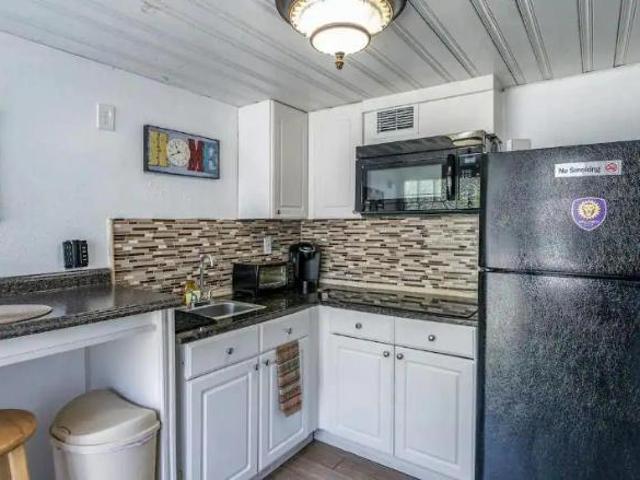 Studio, 1 bath, Condo 2014 Newman Street