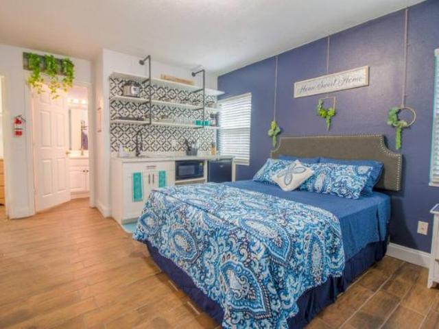 Studio, 1 bath, Condo 2014 Newman Street
