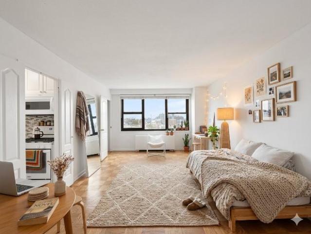 Studio, 1 bath, Condo 201 Saint Pauls Ave