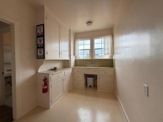 Studio, 1 bath, Condo 2030 Ashby