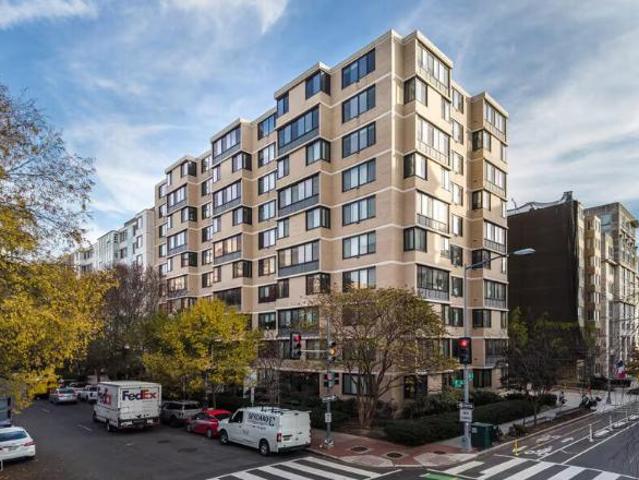 Studio, 1 bath, Condo 2030 F St NW
