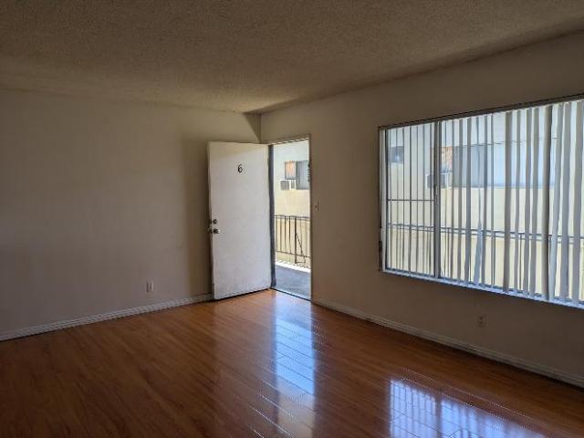 Studio, 1 bath, Condo 20415 Anza Av
