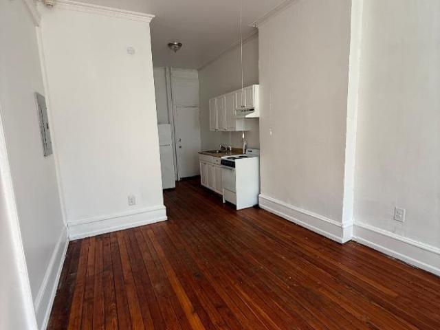 Studio, 1 bath, Condo 2083 E Clearfield Street