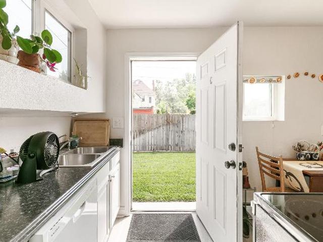 Studio, 1 bath, Condo 208 S Lincoln St