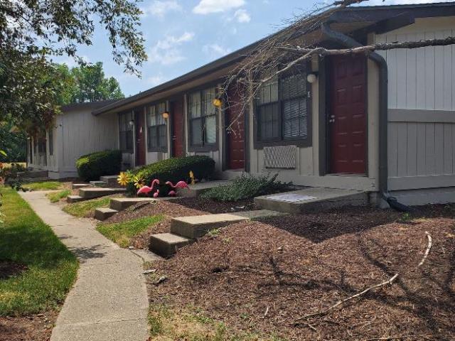 Studio, 1 bath, Condo 20 Twin Lakes Dr