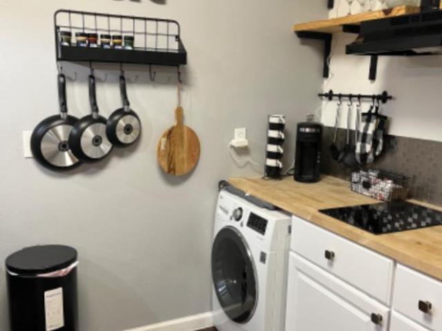Studio, 1 bath, Condo 210 S Tancahua