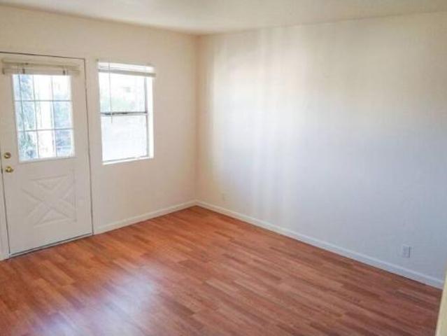 Studio, 1 bath, Condo 2140 California Street