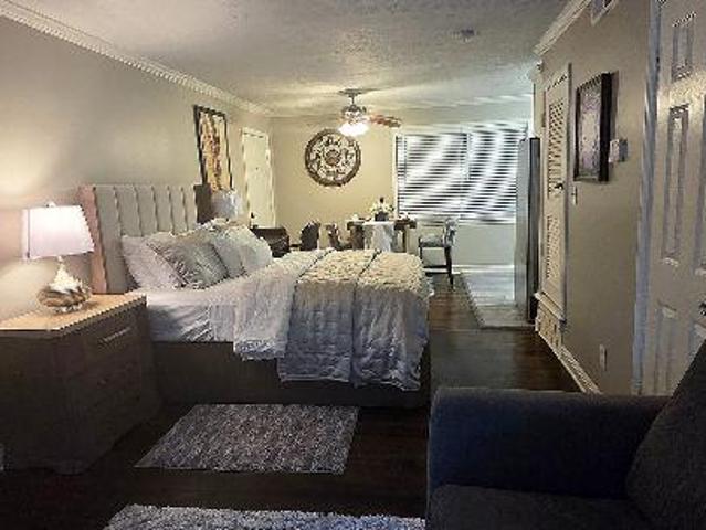 Studio, 1 bath, Condo 21 Delmont Dr