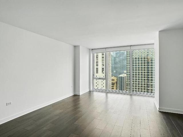 Studio, 1 bath, Condo 21 W Randolph St