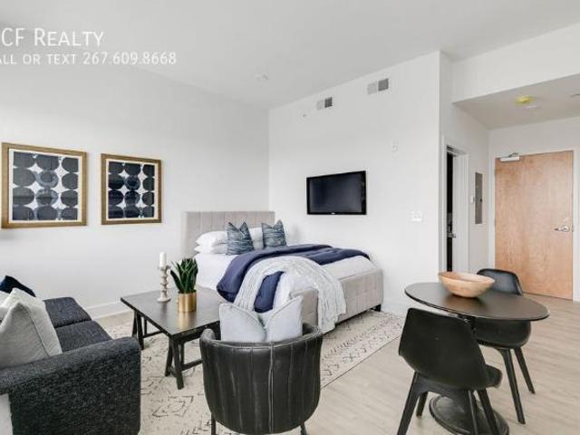 Studio, 1 bath, Condo 2201 Washington Ave