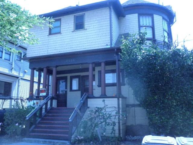 Studio, 1 bath, Condo 2214 Channing Way