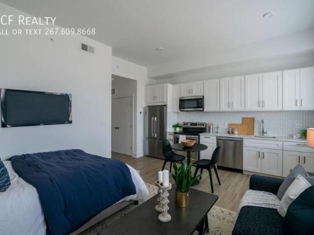 Studio, 1 bath, Condo 2235 Washington Ave
