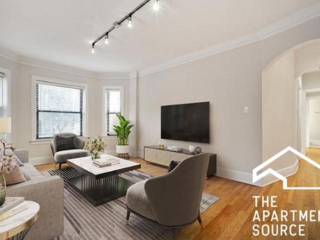 Studio, 1 bath, Condo 2323 N Rockwell St