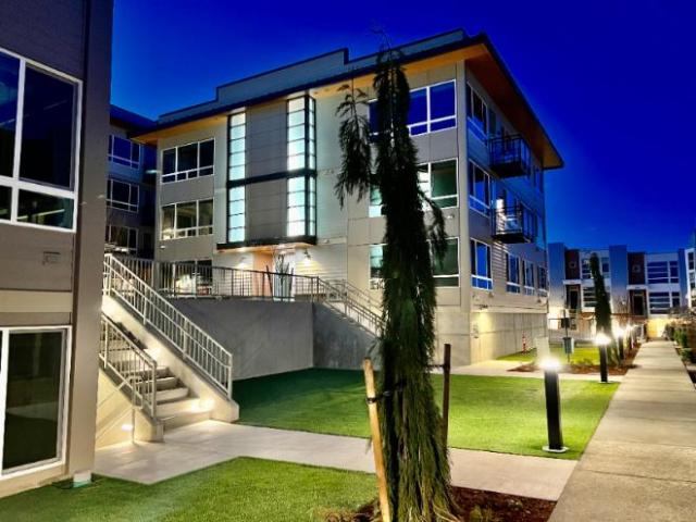 Studio, 1 bath, Condo 2330 Yakima Court
