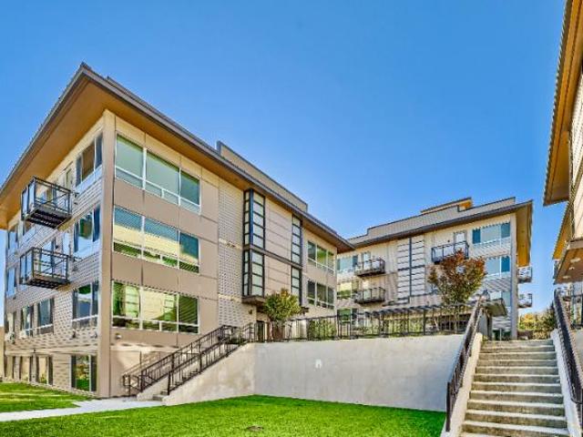 Studio, 1 bath, Condo 2330 Yakima Court