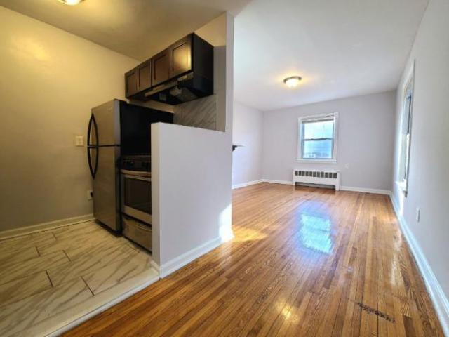 Studio, 1 bath, Condo 2 Beaumont Pl