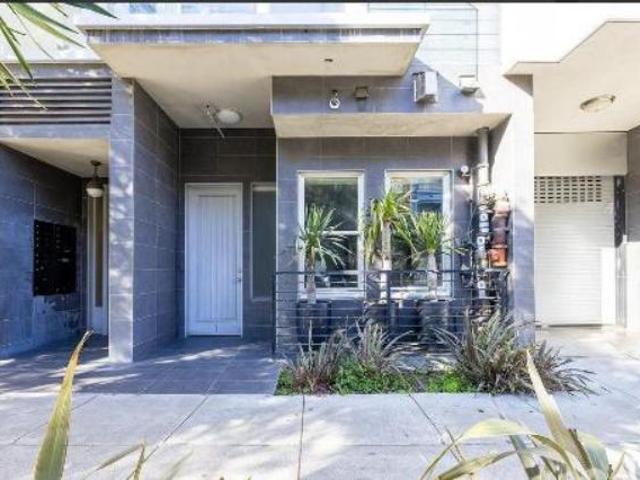 Studio, 1 bath, Condo 3418 26th St
