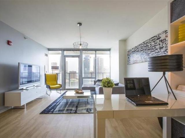 Studio, 1 bath, Condo 342 E North Water St