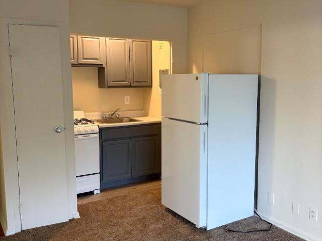 Studio, 1 bath, Condo 3435 Holmead Pl NW