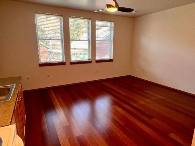 Studio, 1 bath, Condo 3535 S Corbett Ave