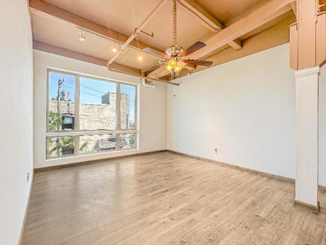 Studio, 1 bath, Condo 3554 Sepviva St