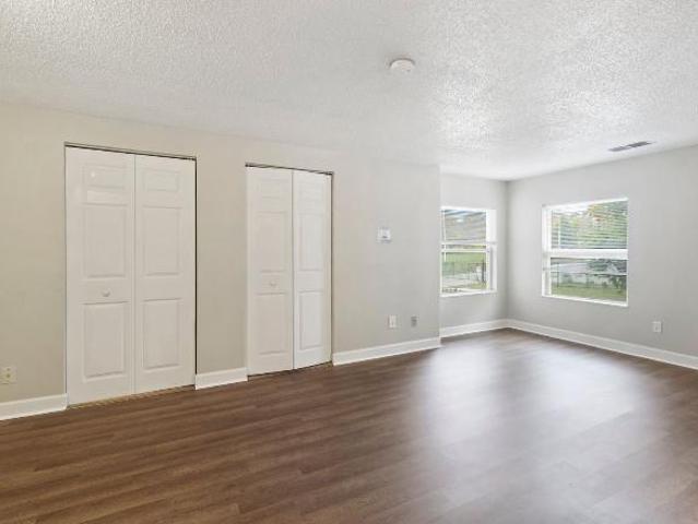 Studio, 1 bath, Condo 3609 Balsam Ave