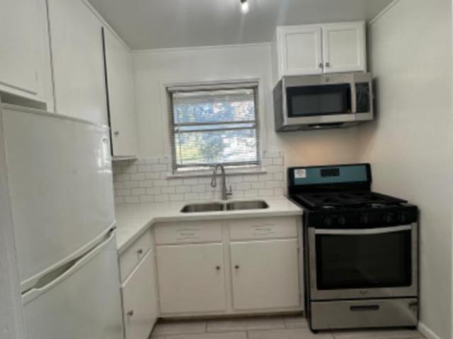 Studio, 1 bath, Condo 3619 Garrott