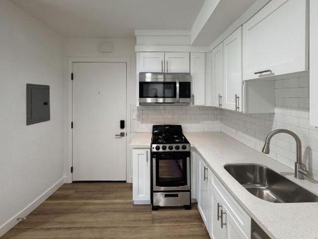 Studio, 1 bath, Condo 3630 Midvale Ave