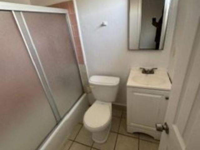 Studio, 1 bath, Condo 3711 S Western Ave #6