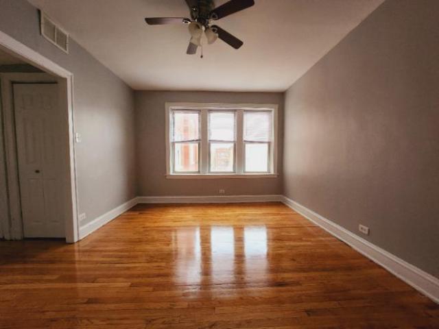Studio, 1 bath, Condo 3723 W Grand Ave