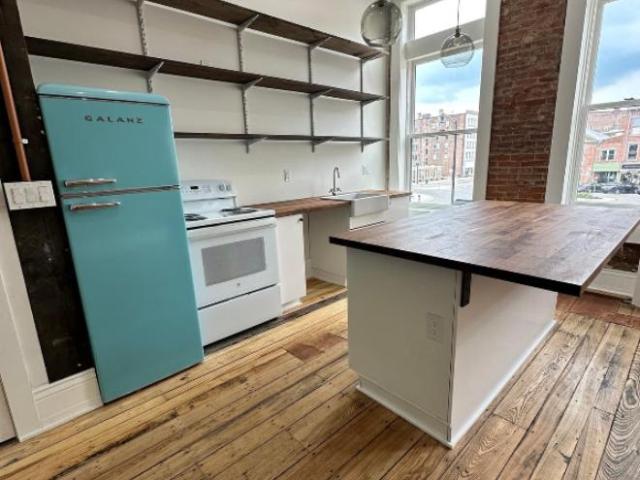 Studio, 1 bath, Condo 37 Monument Square