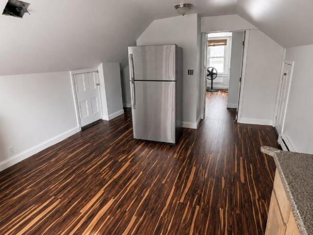 Studio, 1 bath, Condo 37 Bowers Street