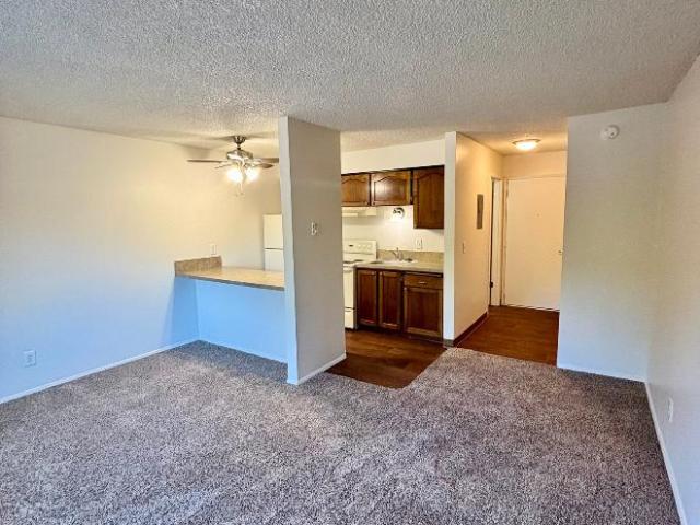 Studio, 1 bath, Condo 3950 SW 102nd Ave