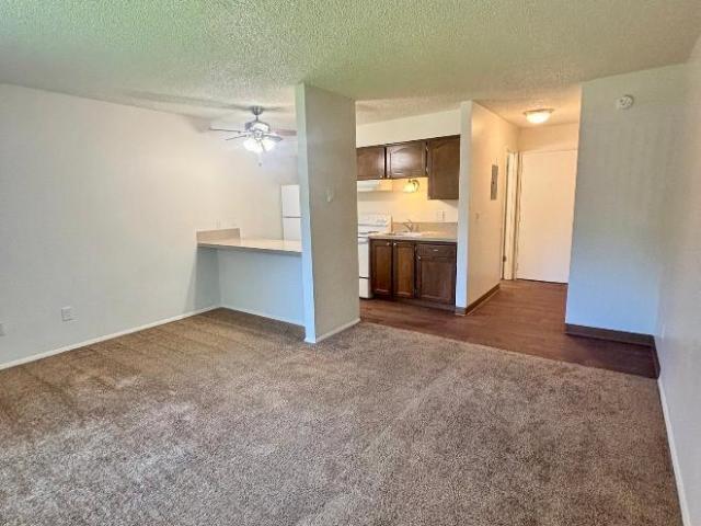 Studio, 1 bath, Condo 3950 SW 102nd Ave