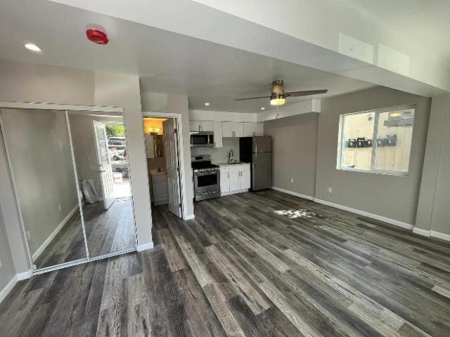 Studio, 1 bath, Condo 3020 Macaulay St
