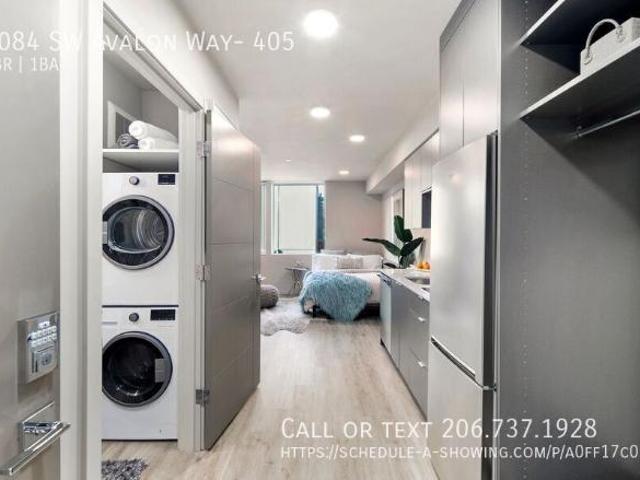 Studio, 1 bath, Condo 3084 SW Avalon Way
