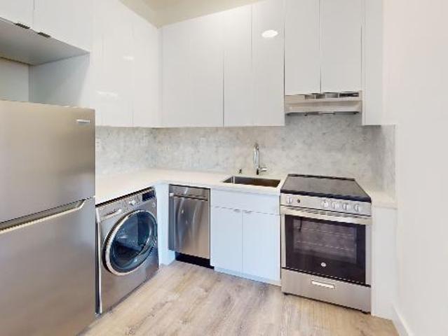 Studio, 1 bath, Condo 3099 Washington St