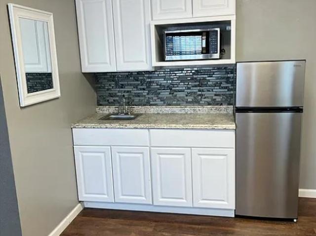 Studio, 1 bath, Condo 3275 Adams Ave