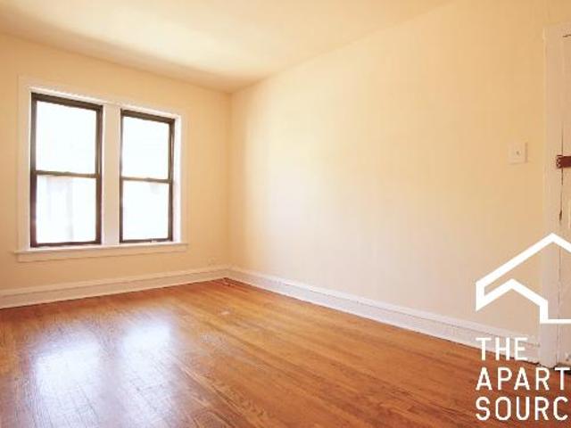 Studio, 1 bath, Condo 3308 West Schubert Ave