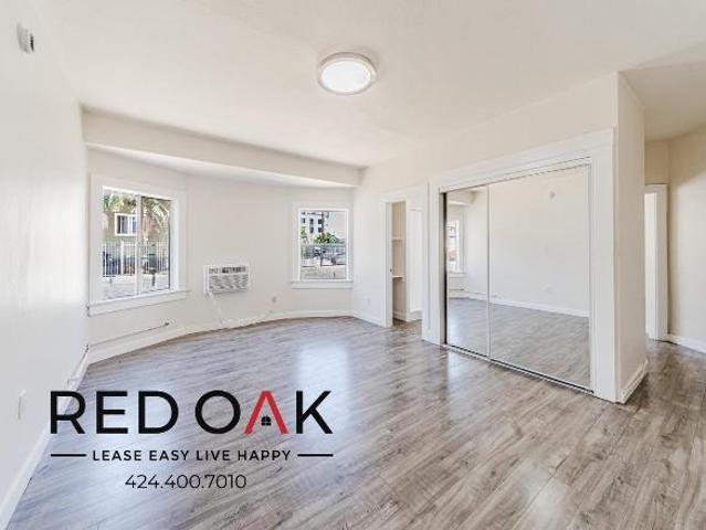 Studio, 1 bath, Condo 330 N Bixel Street