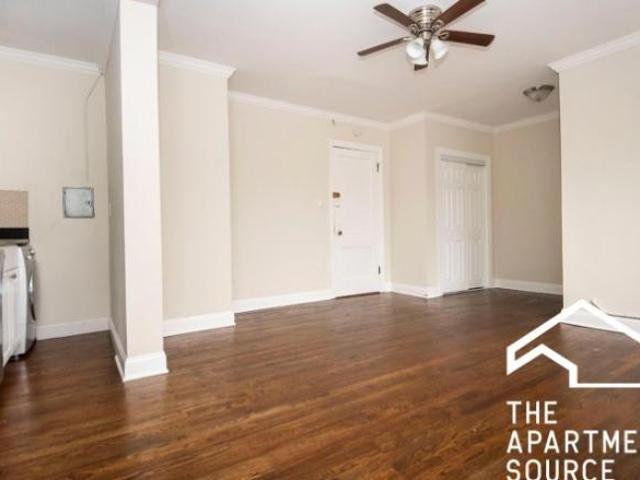 Studio, 1 bath, Condo 3345 N Marshfield Ave