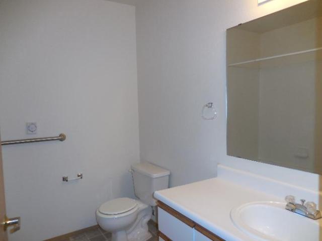 Studio, 1 bath, Condo 334 Wells Avenue South
