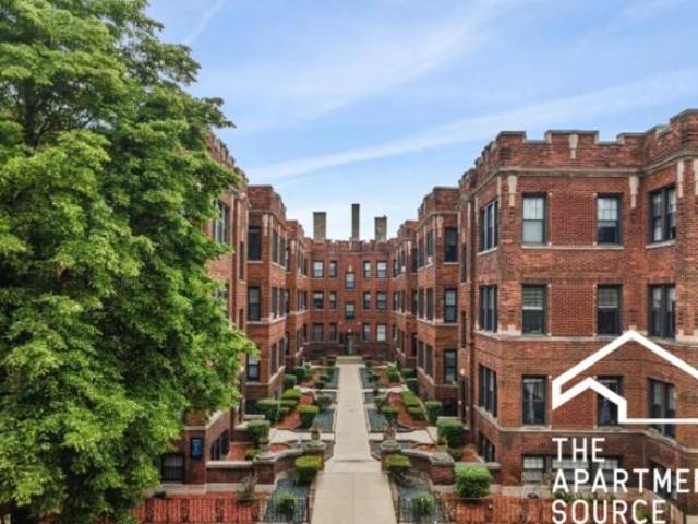 Studio, 1 bath, Condo 4407 N Wolcott Ave