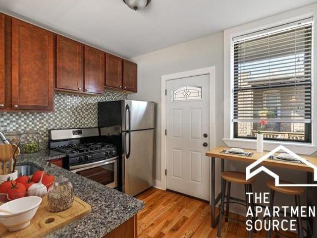 Studio, 1 bath, Condo 4407 North Wolcott Ave